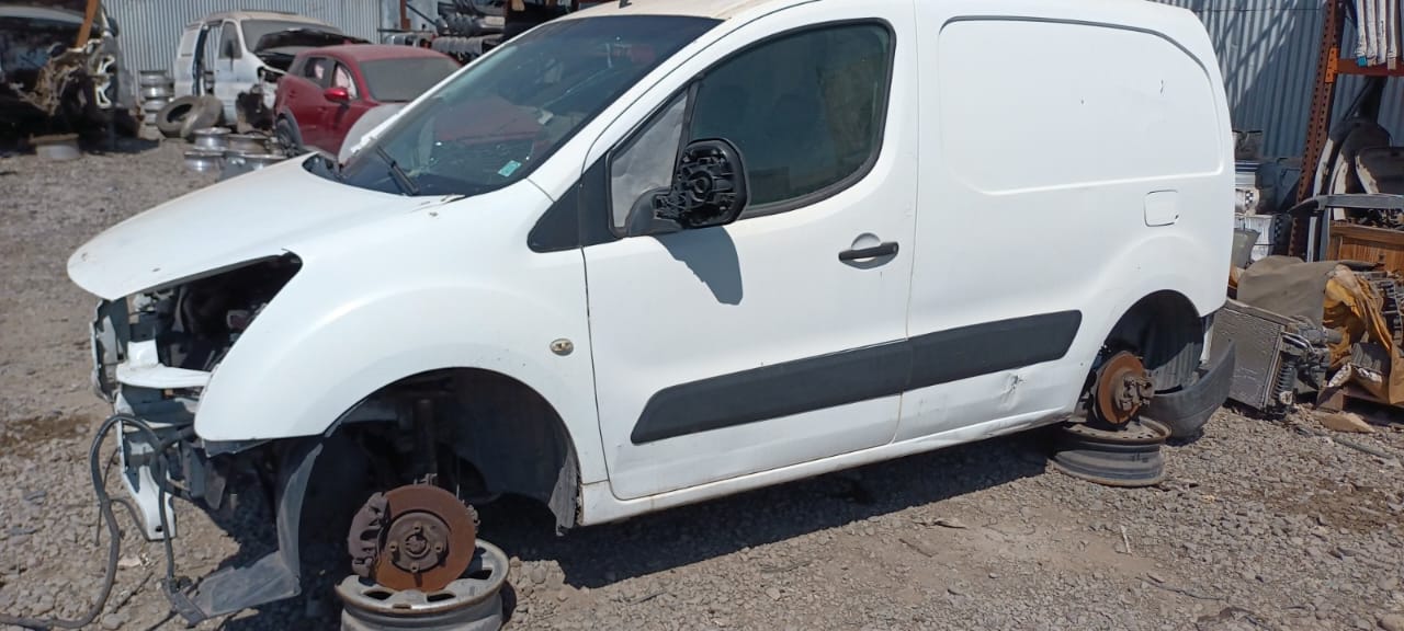 Desarmaduría San Pablo - BUTACA CITROEN BERLINGO USADA, En desarme.