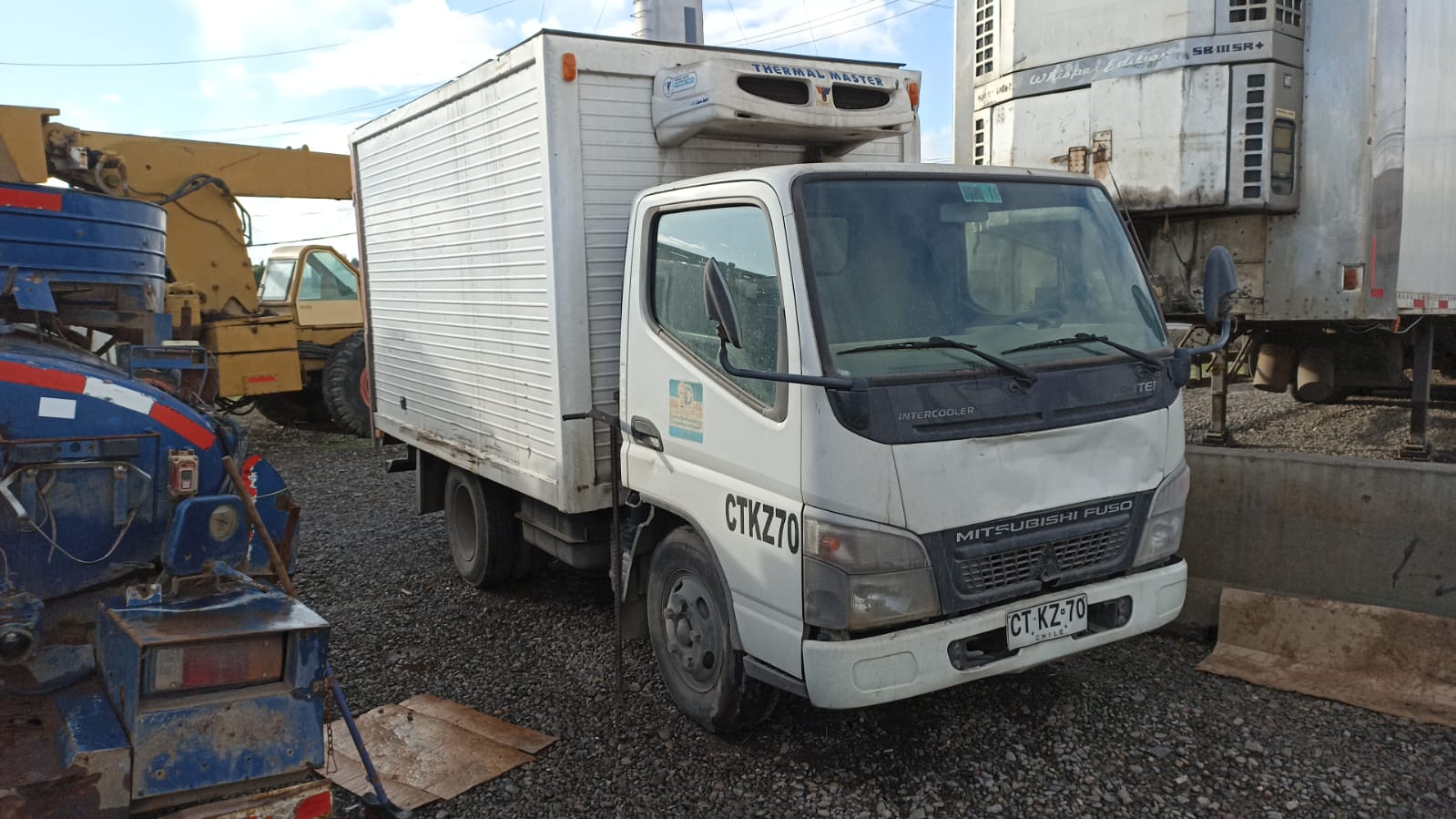 Desarmaduría San Pablo - Venta repuestos. CAPOT MITSUBISHI CANTER USADO ...
