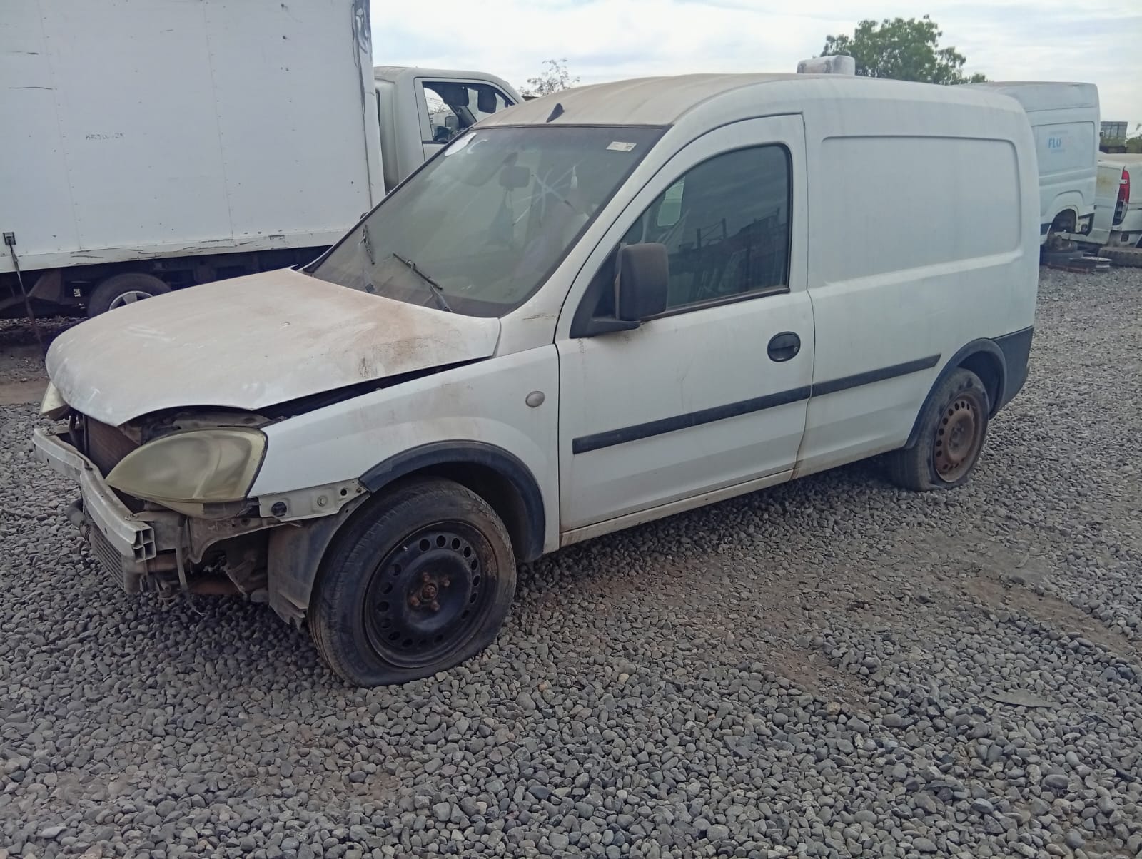 Desarmaduría San Pablo - EJE LEVAS CHEVROLET COMBO VAN USADO, En desarme.
