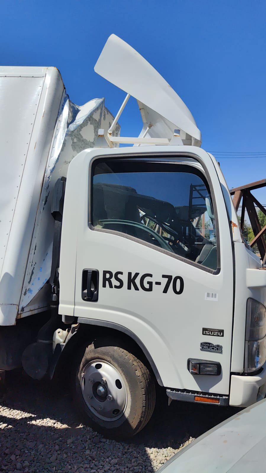 Desarmaduría San Pablo - QUINTA RUEDA CHEVROLET NKR USADA, En desarme.