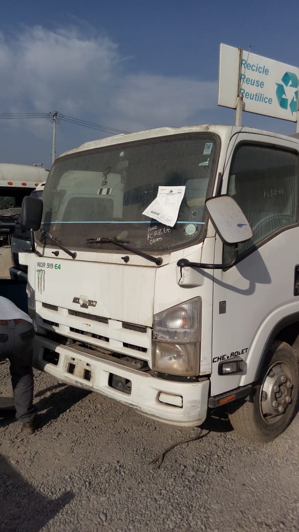 Desarmaduría San Pablo - Venta repuestos. CHEVROLET NQR Usado, En desarme.