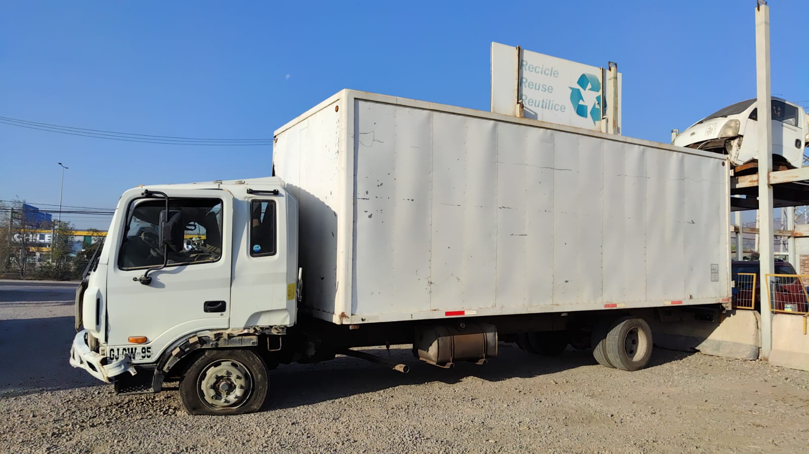 Desarmaduría San Pablo - INYECTOR HYUNDAI HD120 USADO, En desarme.