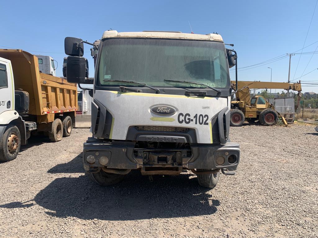 Desarmaduría San Pablo - FORD CARGO , En desarme.