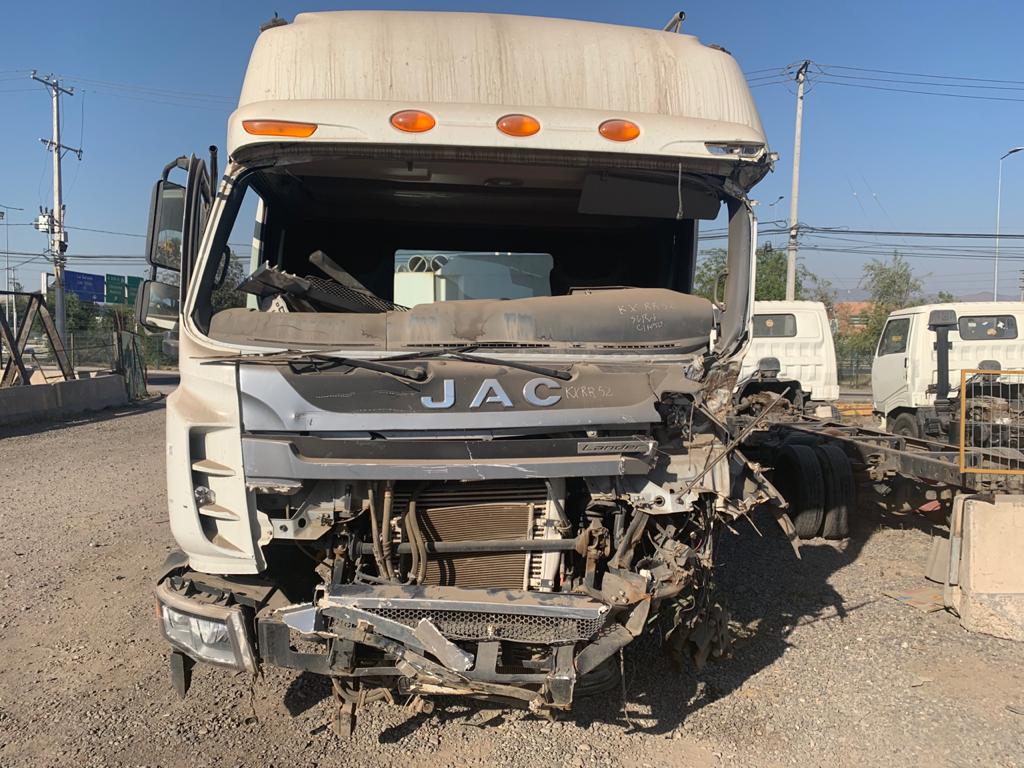 Venta de Camiones siniestrados. Todas las Marcas. Desarmaduria San ...