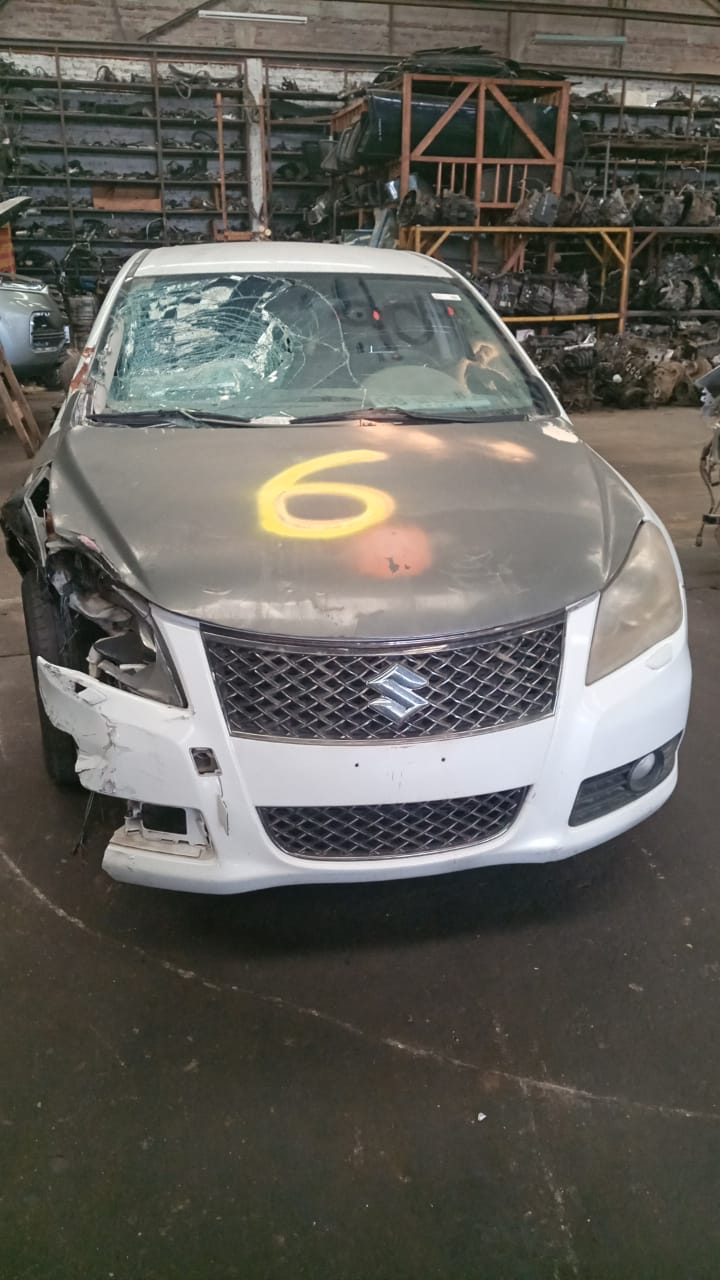 Desarmaduría San Pablo - RIEL INYECCIóN SUZUKI KIZASHI USADO, En desarme.