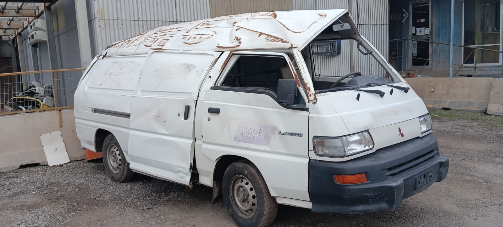 Desarmaduría San Pablo - CARROCERíA FRIGORíFICA MITSUBISHI L300 USADA ...