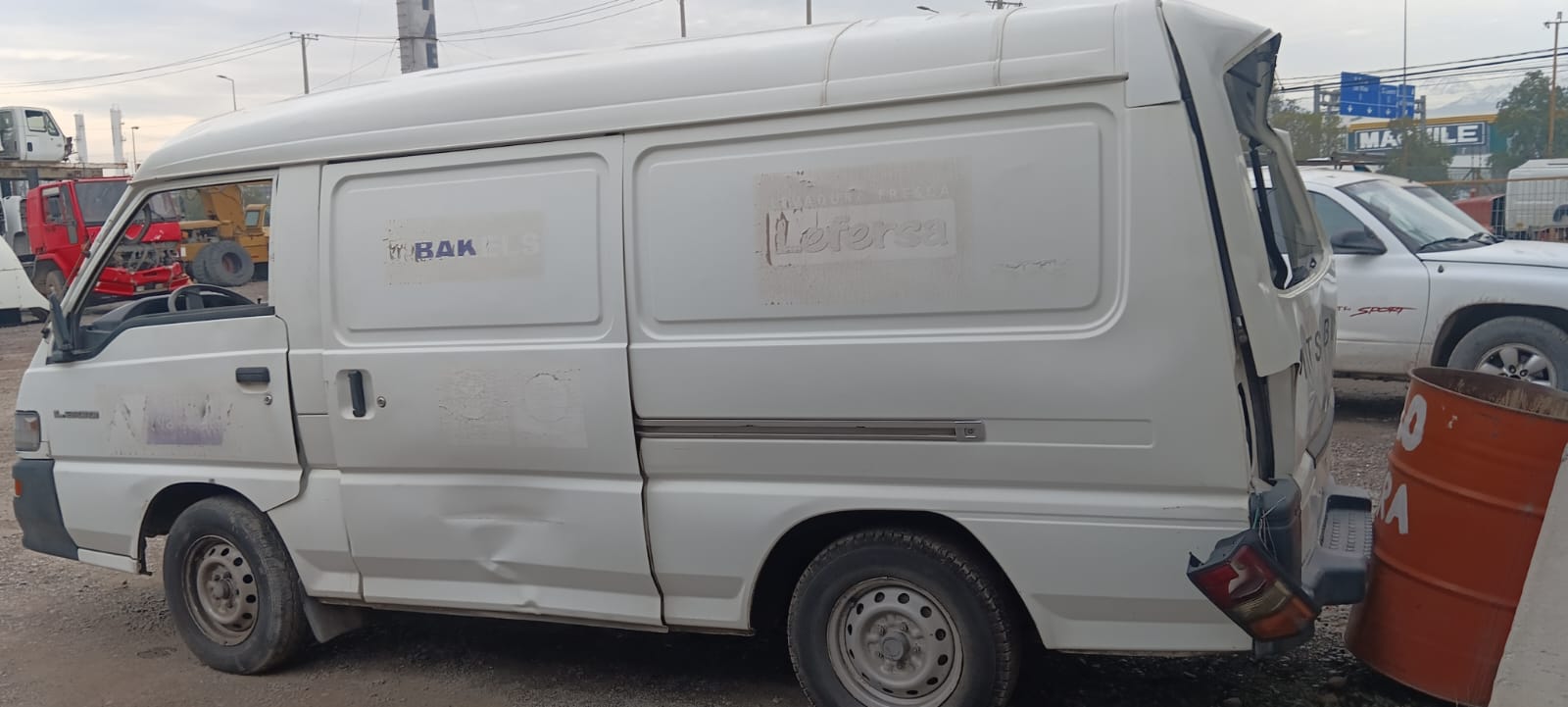 Desarmaduría San Pablo - MAZA MITSUBISHI L300 USADO, En desarme.