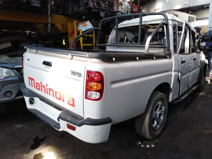 Desarmaduría San Pablo - MAHINDRA PICK UP , En desarme.